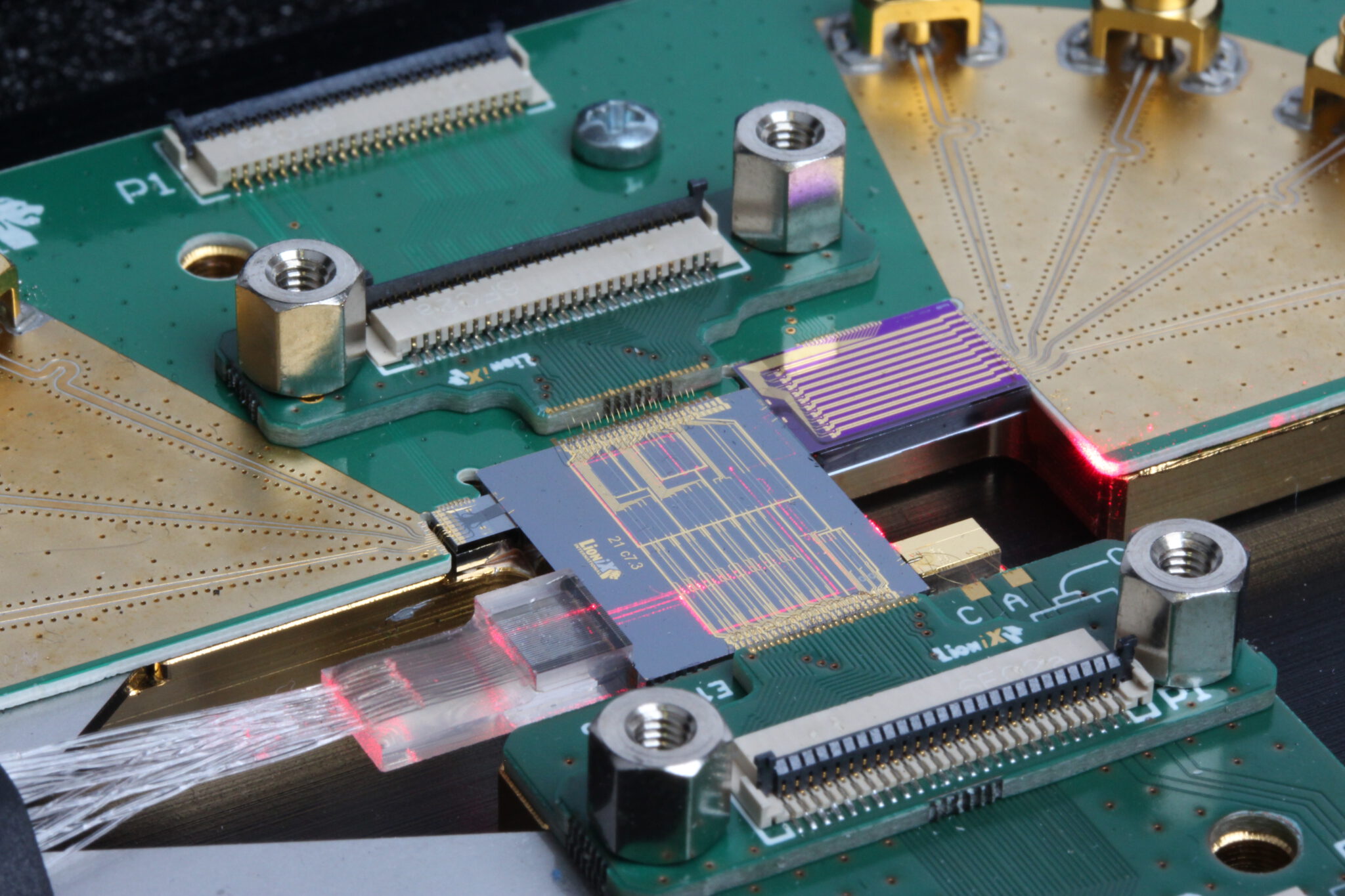 Photonic Integrated Circuit Development - LioniX International Photonic Integrated Circuit Development - LioniX International