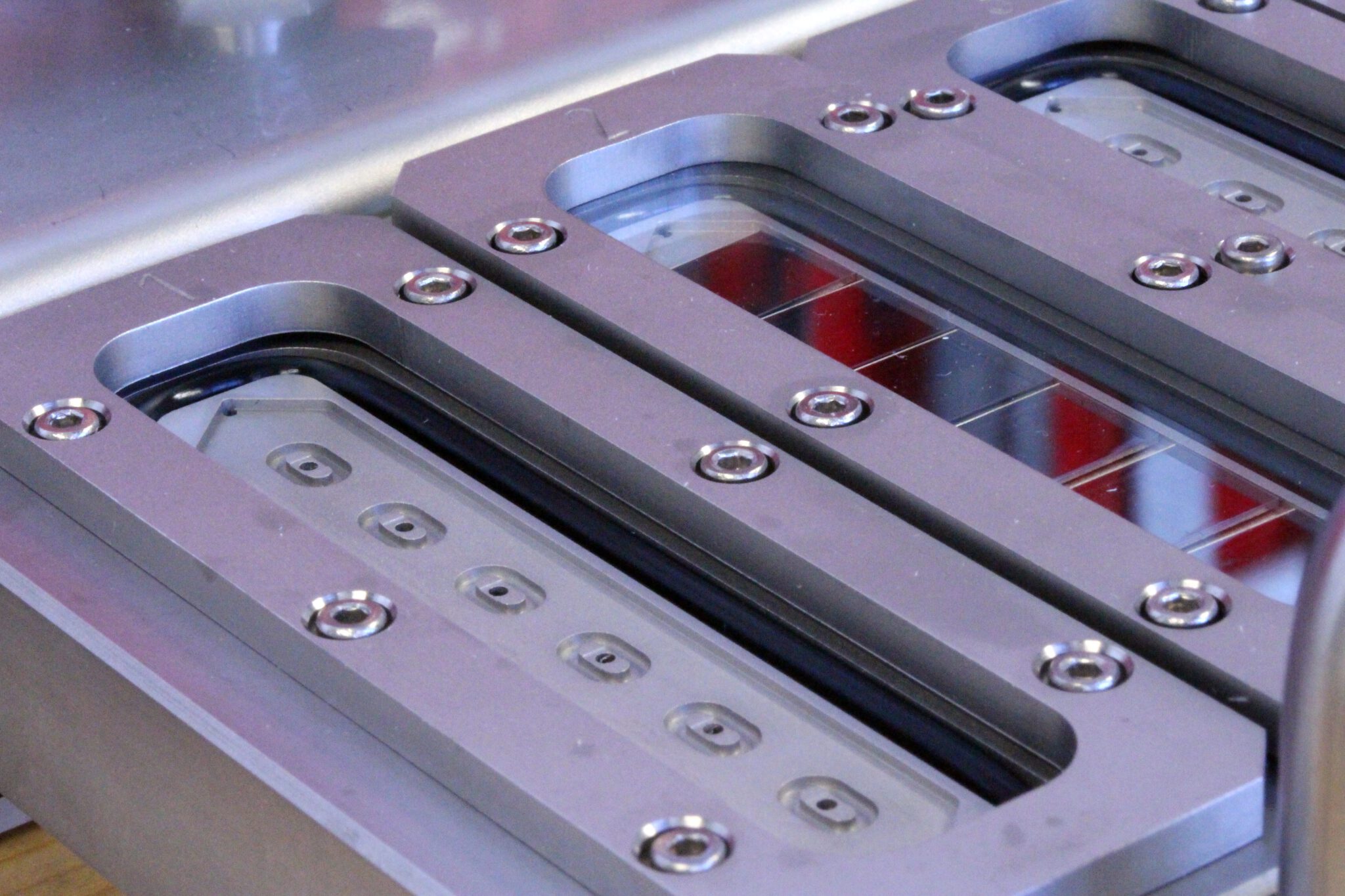 BIOMED: Lab-on-chip, organ-on-chip, and cell production technology